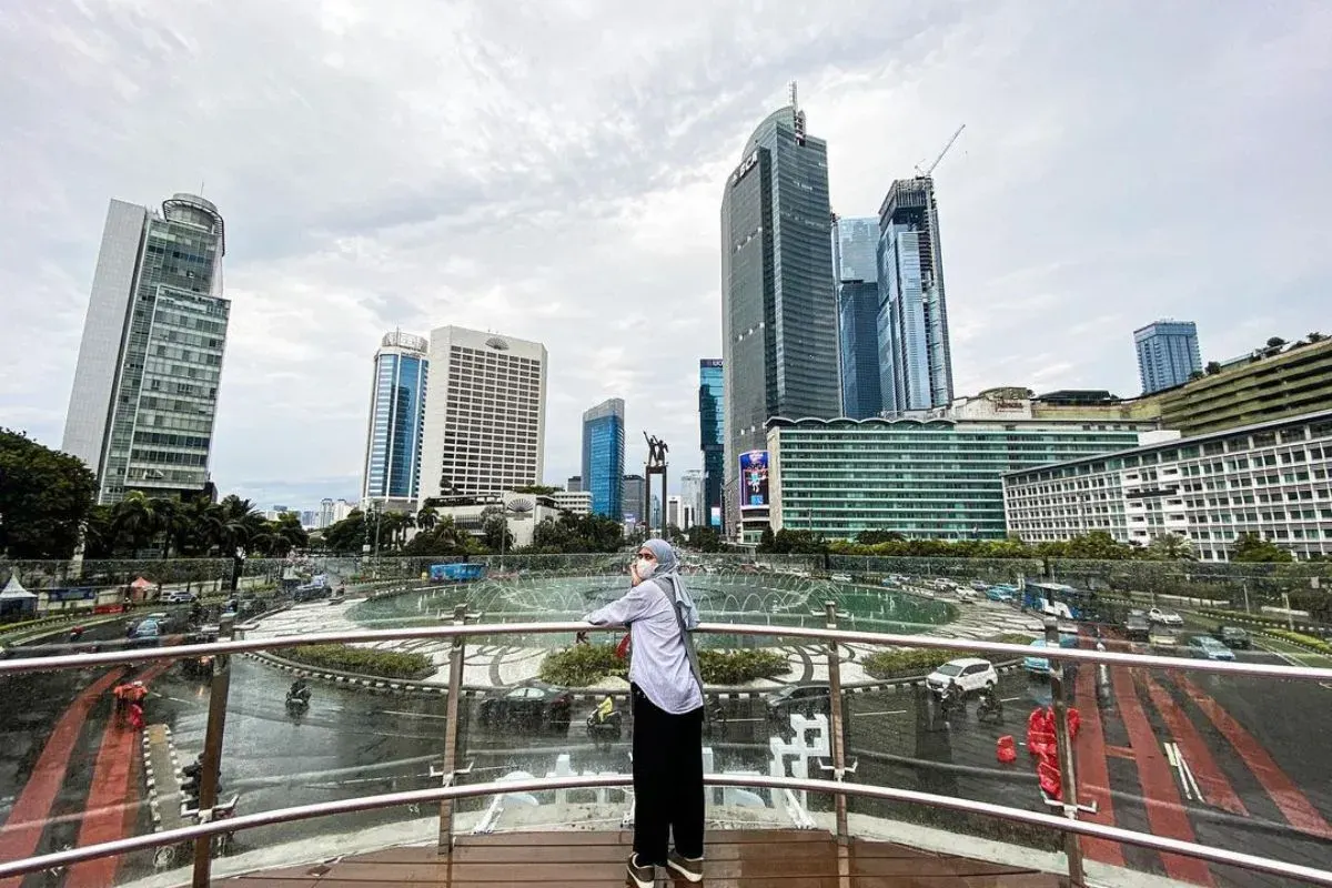 Rute Perjalanan ke Bundaran HI, Bisa Naik Transjakarta, MRT, atau LRT ...